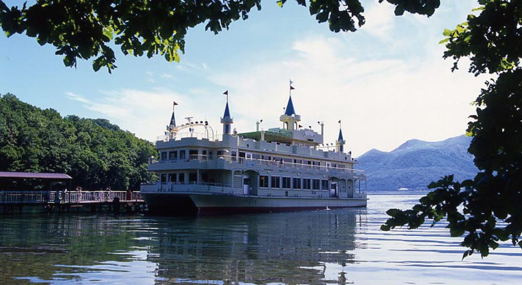 Lake Toya cruise ｜ TOYA Colors